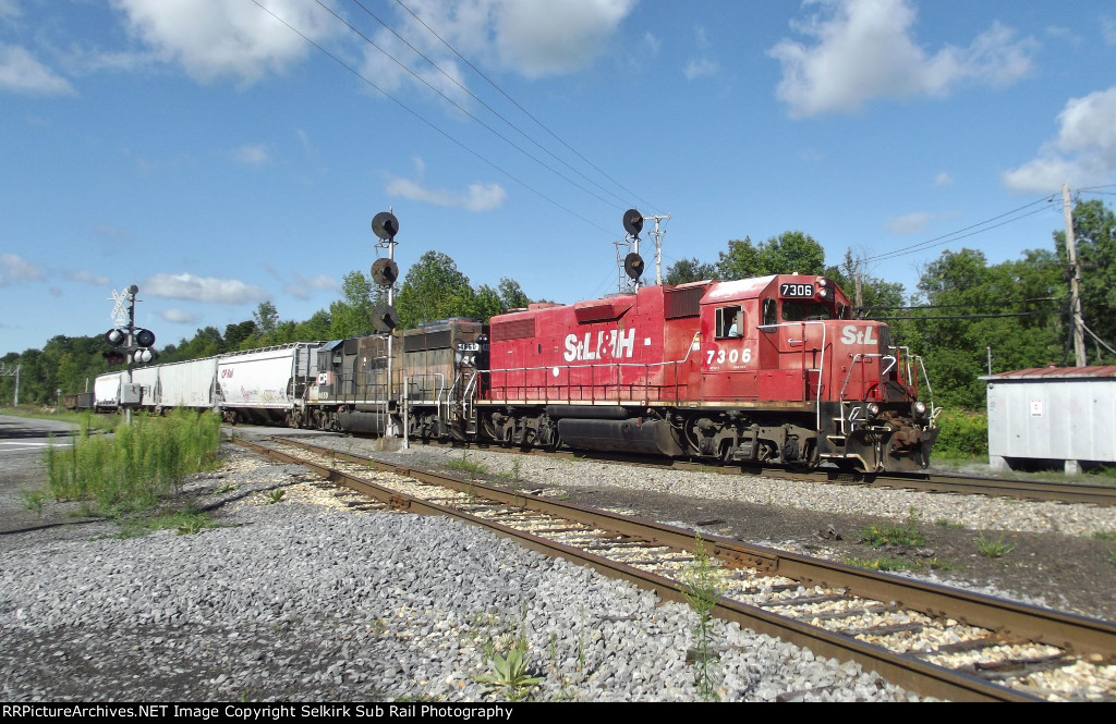 CP 555 Departs Northbounf